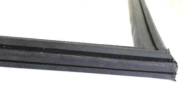 Push Fit Door Seal 1615x585mm - Tefcold SC381B - Blizzard BZ-GDR40 ...